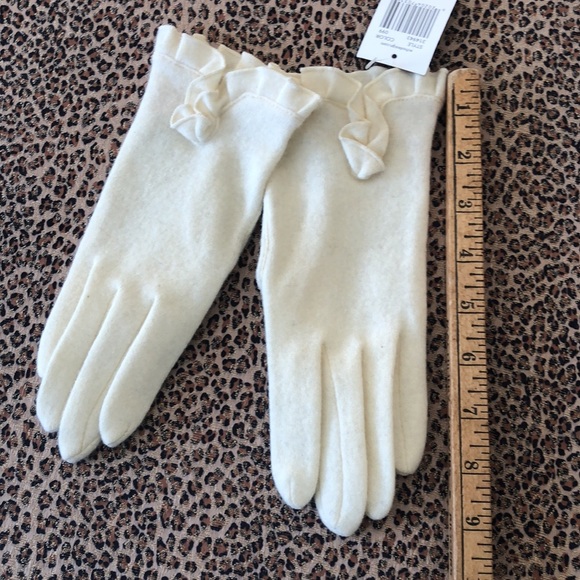 Echo Design | Accessories | Nwt Winter White Woolcashmere Nylon Ruffle ...